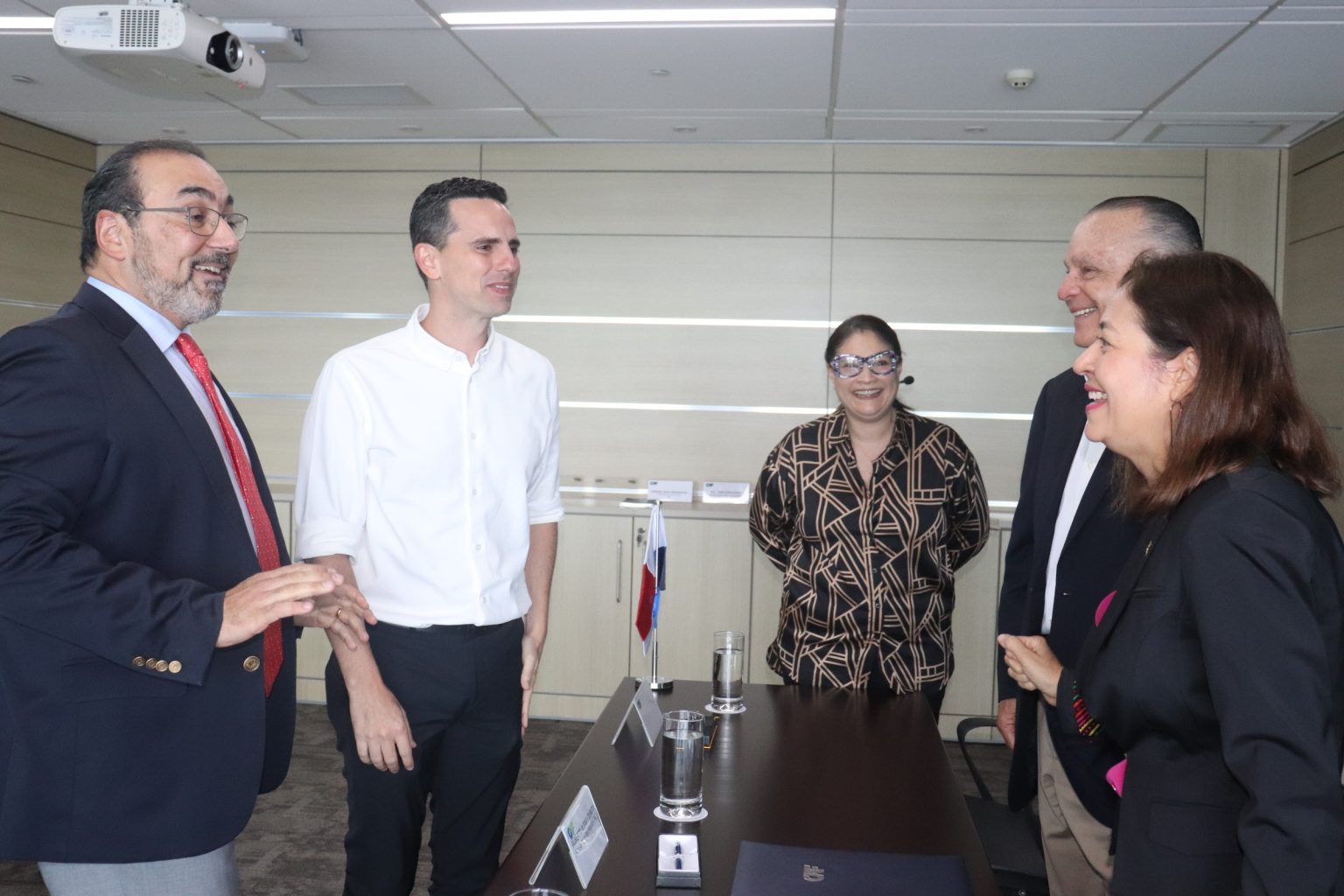 CAF firma contratos para la construcción de su icónico Hub Norte en ...