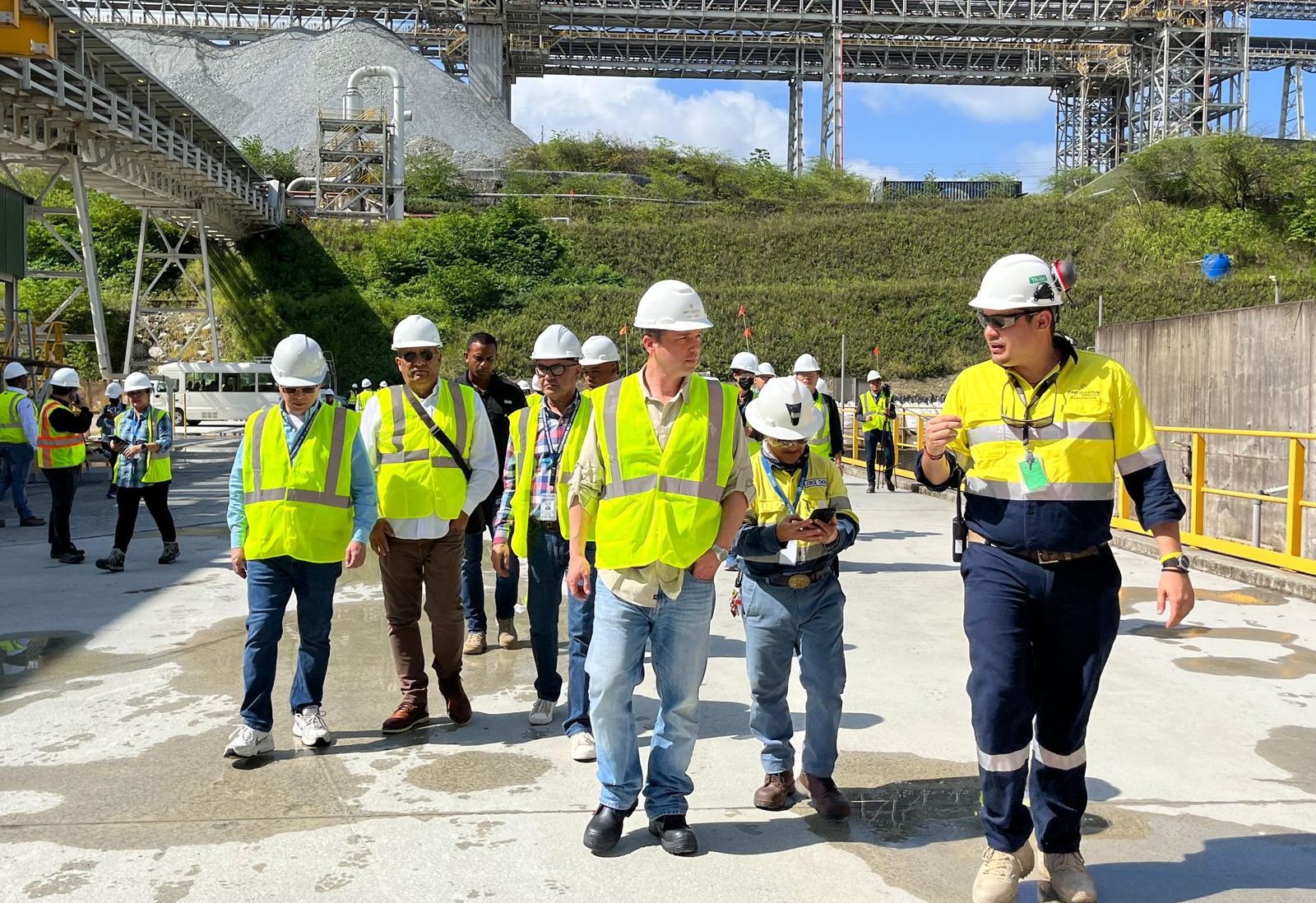 Gobierno realiza primera visita de inspección a Minera Panamá ...