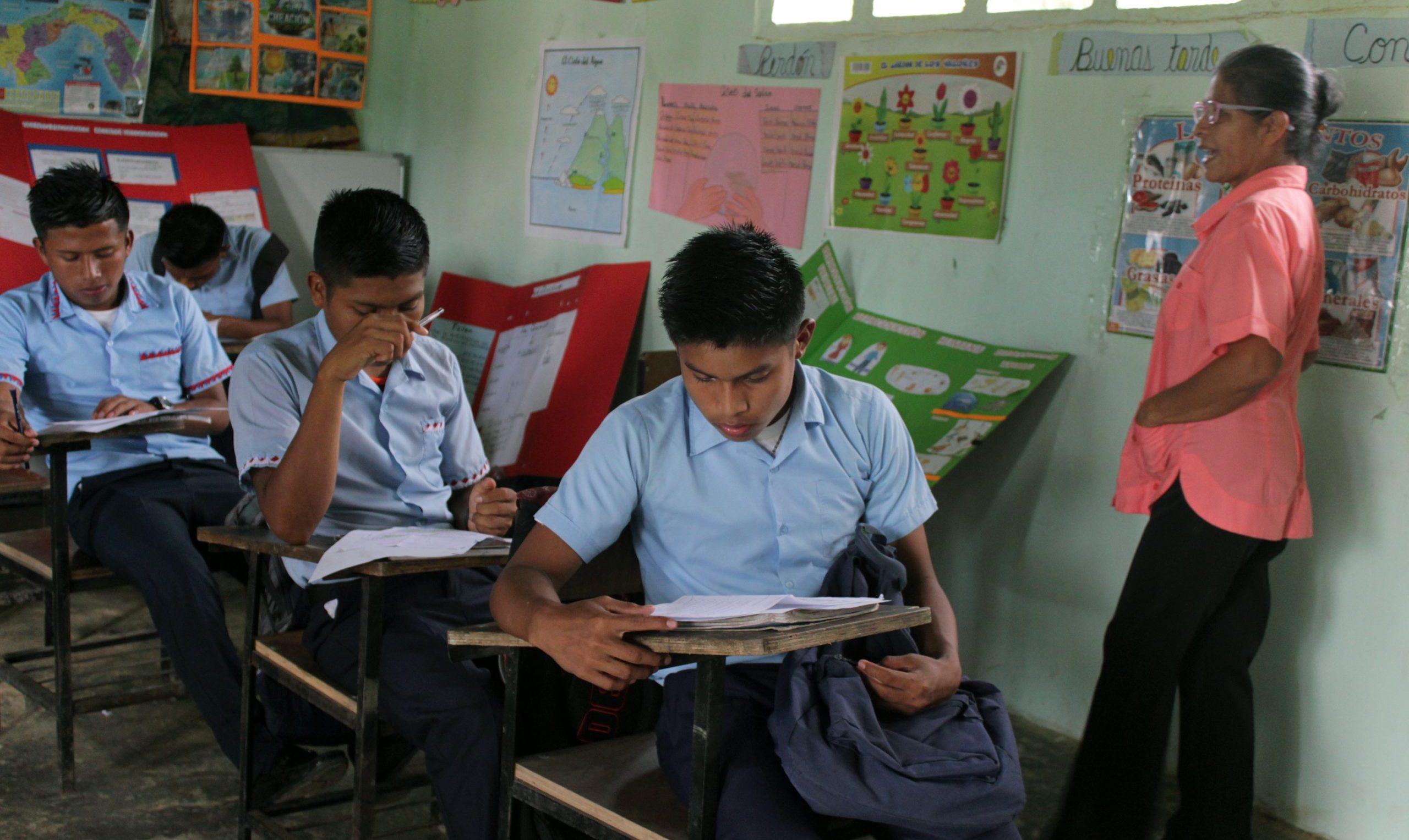 Estudiantes de premedia y media del sector oficial iniciarán clases el ...