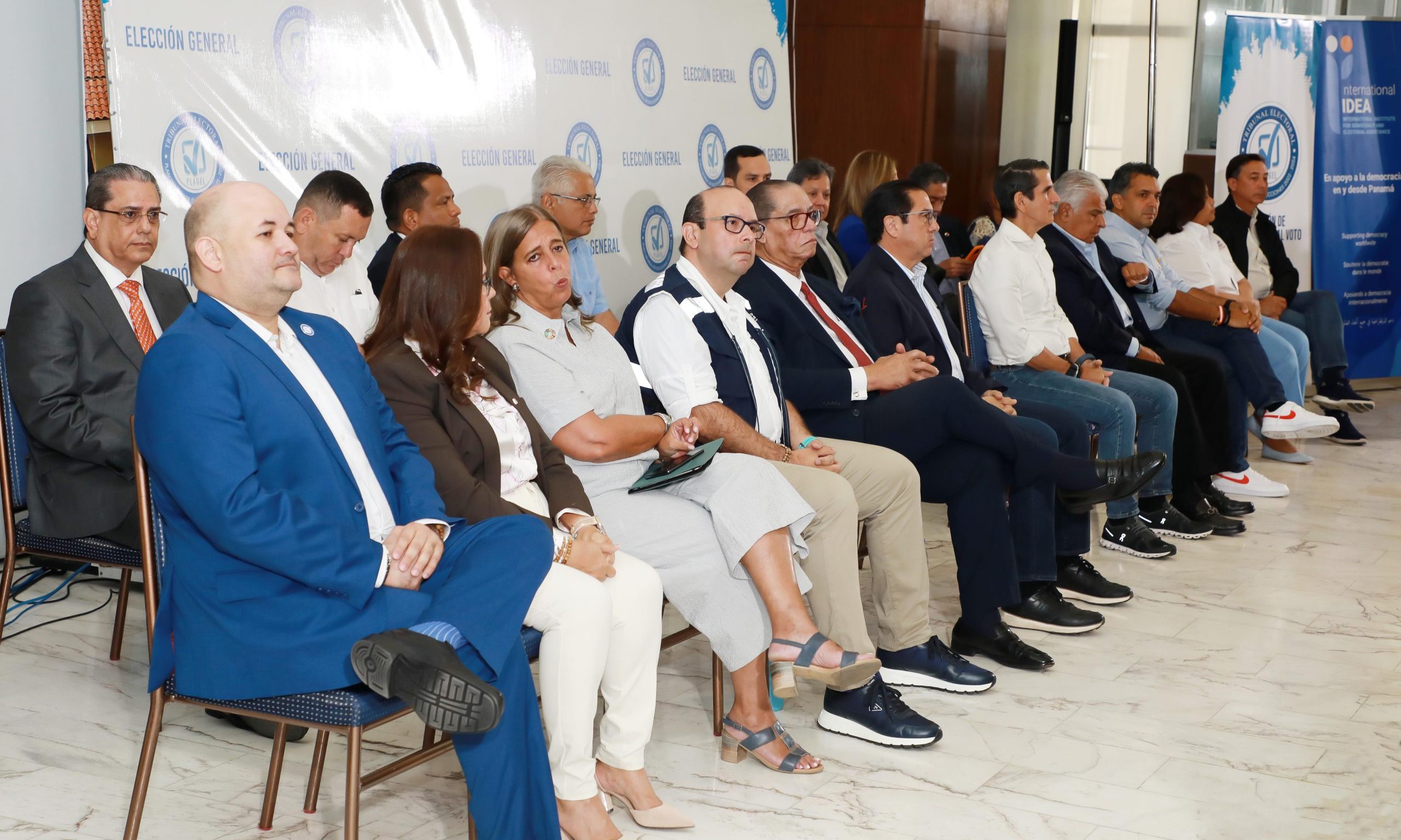 Candidatos presidenciales firman pacto por la inclusión de las personas ...