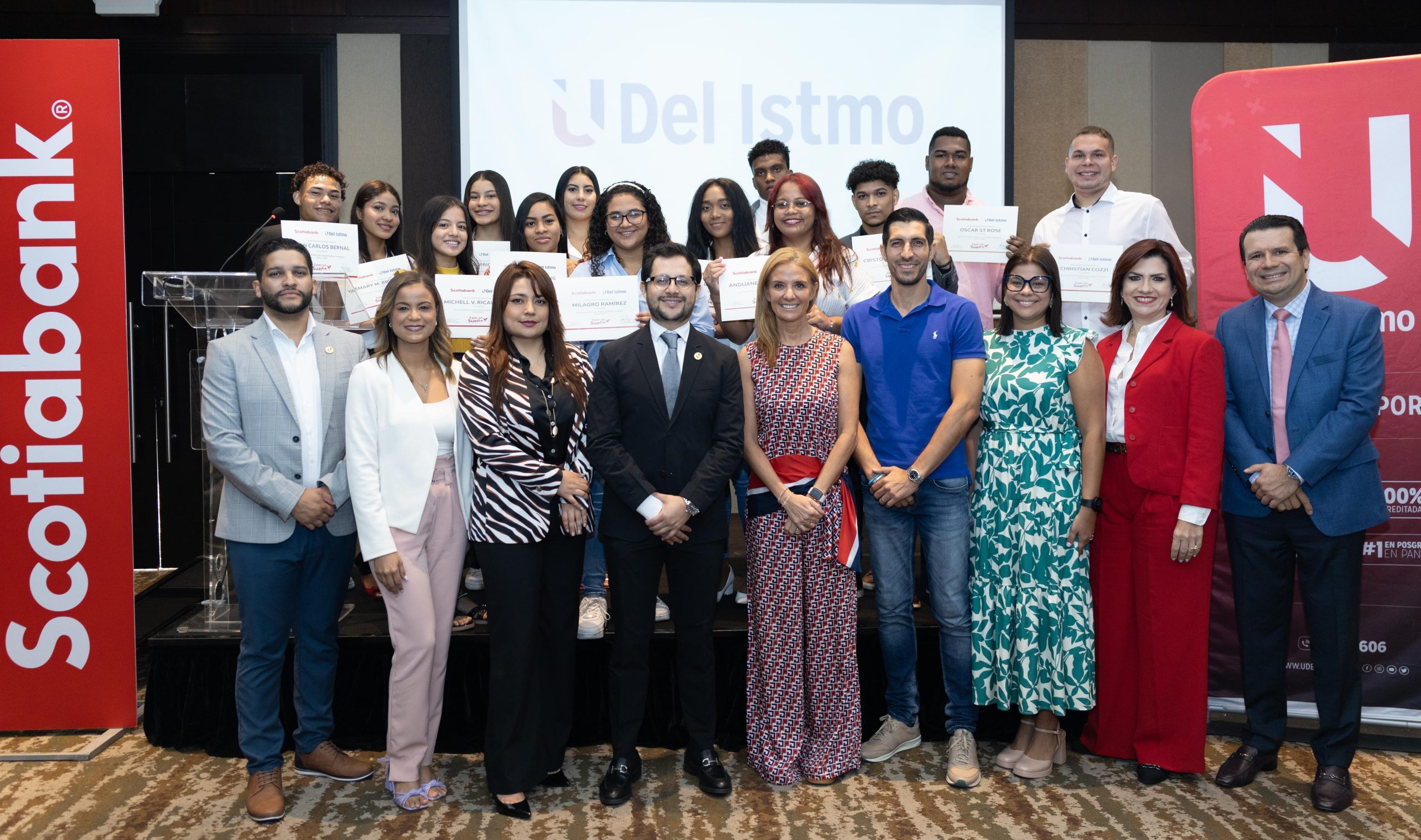 Scotiabank y la Universidad del Istmo otorgan becas a jóvenes con ...