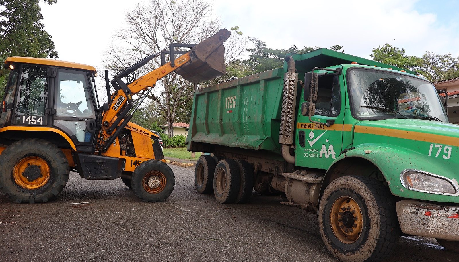 Junta Comunal de Ancón y AAUD lideran operativo de limpieza en Albrook ...